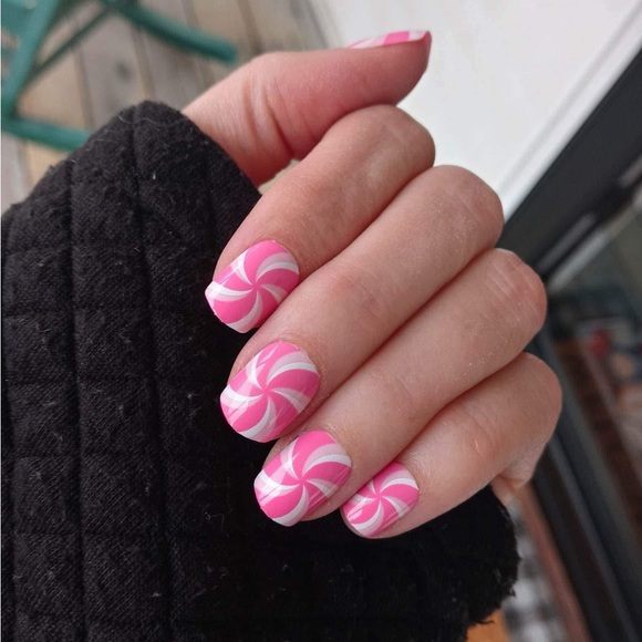 Red Aspen | Makeup | Red Aspen Peppermint Paula Presson Nails Nail ...